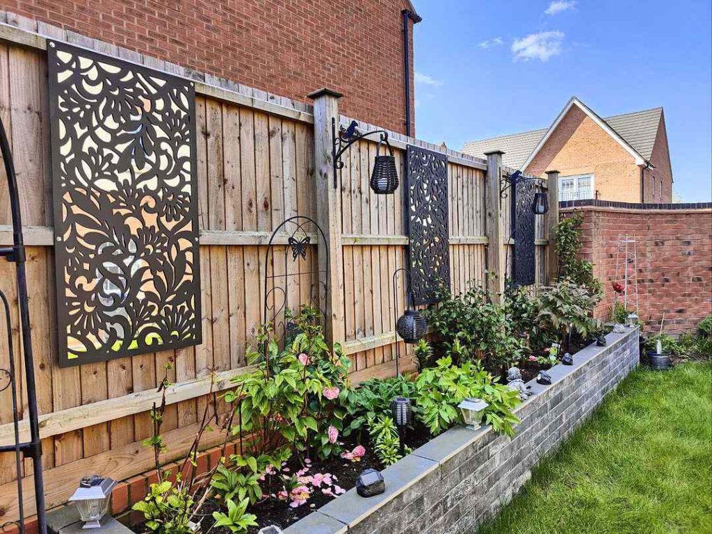 Best Fence Paint Choices: Revamp Your Yard with Style!